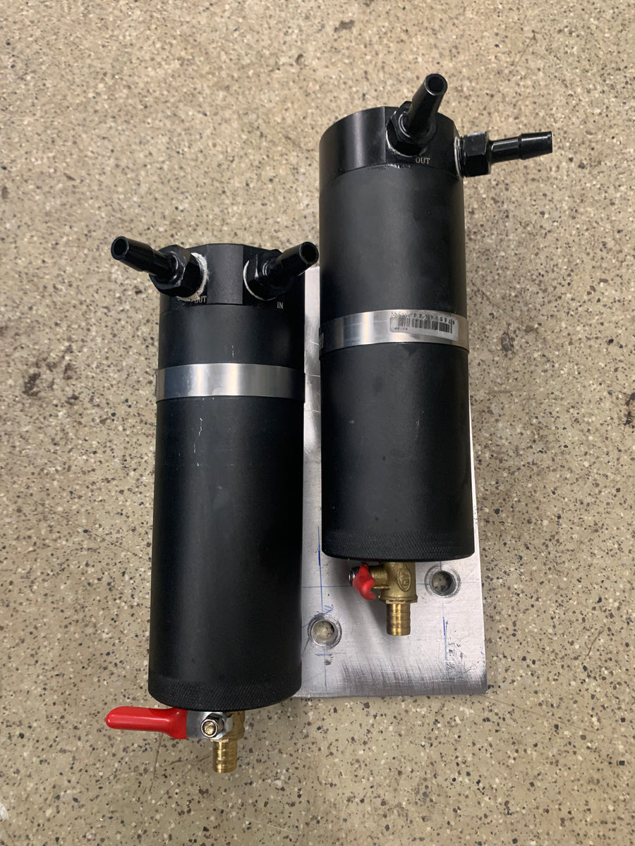 Universal aluminum Oil catch cans with 2 ports on each and bracket 1g ...